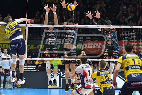 Volley Coppa Italia La Sir Safety Conad Perugia Batte Modena E Vola In Finale