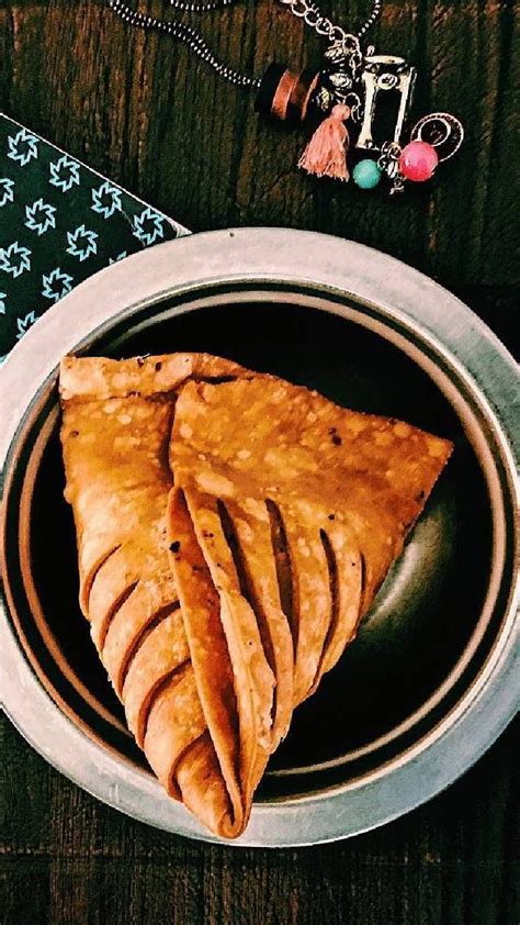Travel And Food टूरिस्ट लोकेशन ही नहीं इन लजीज चीजों के लिए भी मशहूर