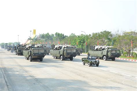 စ္ ၇၀ ျပည့္ တပ္မေတာ္ေန႔ စစ္ေရးျပအခမ္းအနား ဓာတ္ပုံ