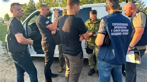 Волинського прикордонника спіймали на хабарі Читайте на Ukr Net