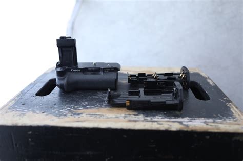untested canon battery grip bg e5 canon battery magazine bgm e5l and