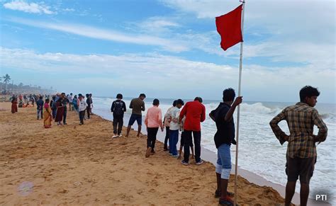 Cyclone Biparjoy Alert In Gujarat Rain In Mumbai As Cyclone Biparjoy