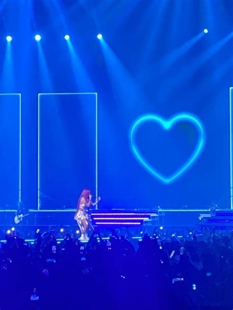Mayra Covarrubias Adlı Kullanıcının Strip Love Tour Karol G ️