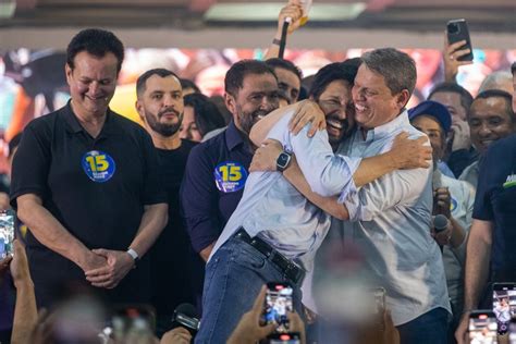Vitória de Nunes quebra ciclo histórico de eleger a esquerda a cada