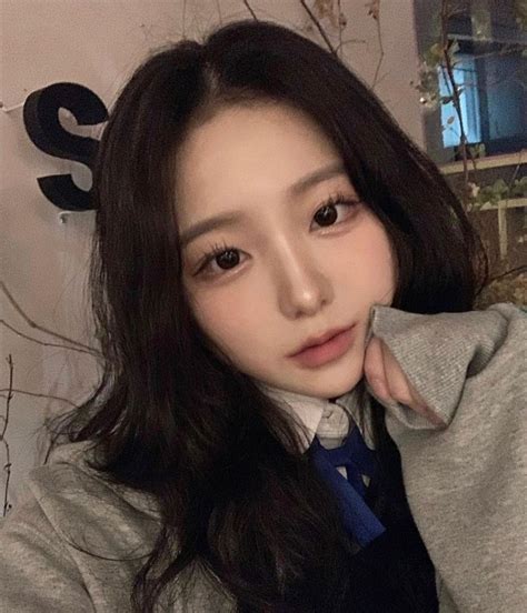Pin By H On Girl Pfps Cute Makeup Looks Asian Makeup Looks Pretty