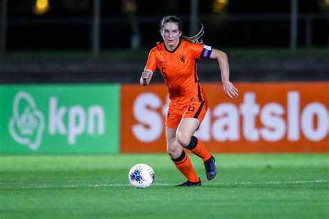 PSV Vrouwen Versterkt Zich En Strikt Aanvoerster Oranje PSVFans