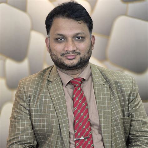 পোস্টমর্টেমের অভিজ্ঞতা যেমন একজন ডাক্তারকে লক্ষ করে তোলেতেমনি একের পর
