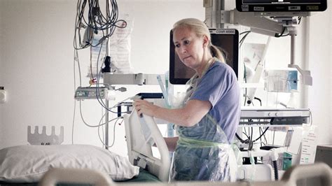 Tig Svamp Serverades På Släktmiddag Sex Till Sjukhus
