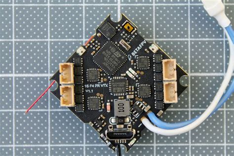 Review BetaFPV F4 1S VTX AIO Flight Controller