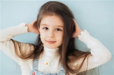 2023年3月15日农历二月二十四出生的女宝宝起名 知识渊博取名 周易起名 国学梦