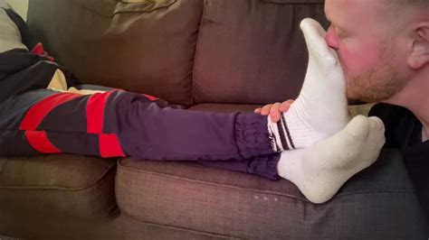 STINKY SOCKS AND SWEAT FEET ThisVid Com STINKY SOCKS AND SWEAT FEET ThisVid Com