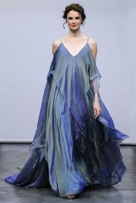 Пин от пользователя Ansie De Wet на доске All Things Blue And Green Платья Необычные платья