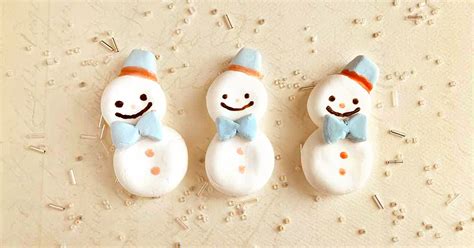 冬の風物詩！型なしで簡単に可愛くできる粘土の雪だるまの作り方 Croccha