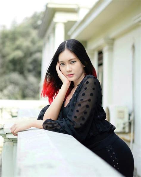 5 Potret Belle Rubby, Gamer Cantik yang Sering Tampil Menggoda | News+ on RCTI+