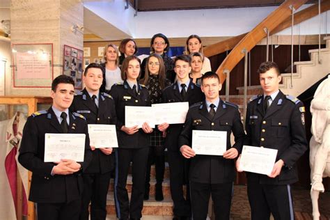 Elevi De La Colegiul Militar Din Alba Iulia Premianți La Concursul