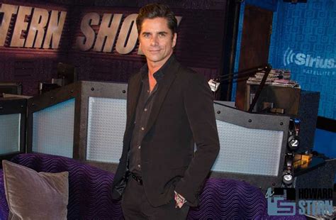 John Stamos Talks Rehab Fuller House On The Howard Stern Show 01 04