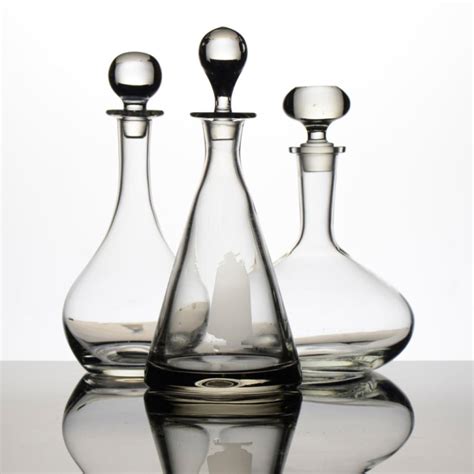 Lot Lote De Duas Garrafas E Um Decanter 3