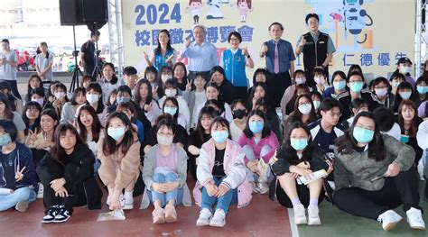 仁德醫專校園徵才博覽會登場 44家醫療院所提供1千多個職缺