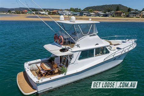 Lux Flybridge Cruiser 2 - Get Loose