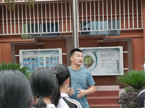 国士无双—致敬袁隆平、吴孟超院士——二轻学校团委开展悼念袁隆平、吴孟超院士活动世界