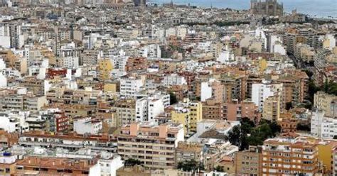 Noticias Relacionadas Vivienda en Baleares el Govern da el primer paso para la limitación de