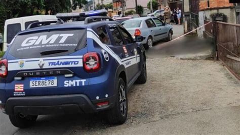 Motorista Sofre Mal Súbito Bate Em Poste E Morre Em Blumenau Jornal
