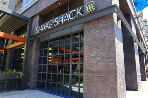 Shake Shack Ceo Rob Lynch Sets Sights On Global Expansion In Fine
