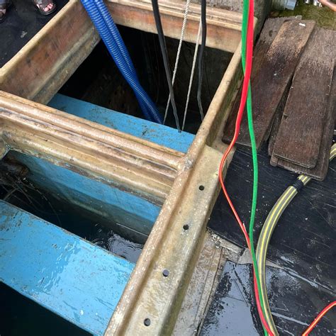 台灣基隆漁船水倉 冷卻系統 永季有限公司 冷卻系統 水族箱 水產缸 蛋糕冷凍櫃 冷藏櫃 冷凍櫃 魚缸 雙管太陽管 冷凍空調程規劃設計 急速
