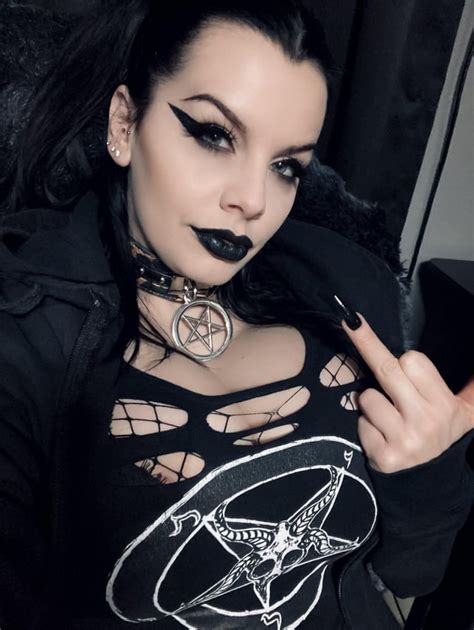 Tongue Out Rpunkbimbos