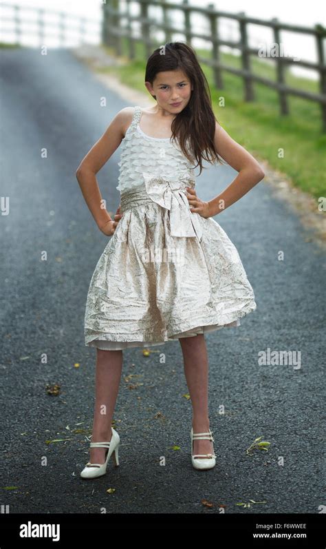 Fille de la campagne Banque de photographies et dimages à haute résolution Alamy