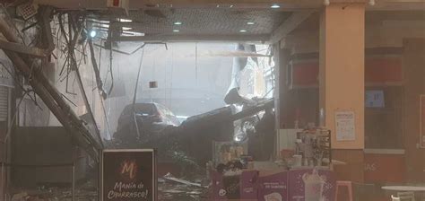 Teto Desaba Na Praça De Alimentação Do Osasco Plaza Shopping Em Sp
