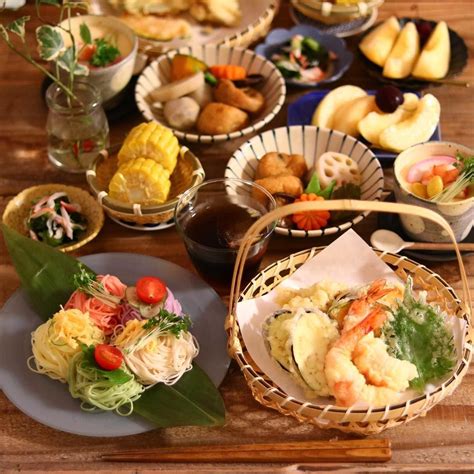 7月6日金 晩ごはん 七夕そうめん 天ぷら盛り合わせ 炊き合わせ とうもろこし わかめときゅうりとカニカマの酢の物 茶碗蒸し 桃