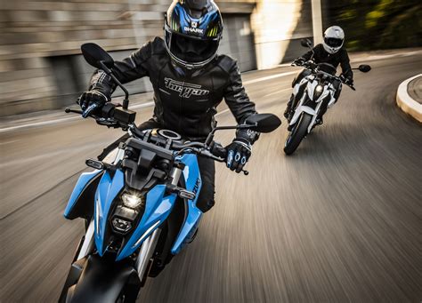 Suzuki Tiene En El Horno Dos Hermanitas M S Radicales De Su Naked Gsx S Una Es Deportiva Y