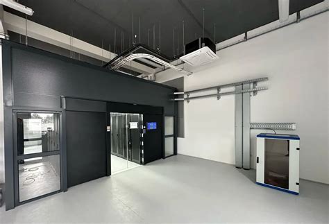 Hot And Cold Aisles Modular Containment Data Center Soeteck