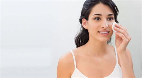 Bb Cream Vs Cc Cream Which Is Right For You Nivea India