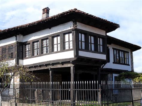 Peja City Monumentet Historike Ne Peje
