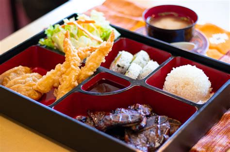 Kalbi Beef Short Ribs Bento Mamas Grill ‘n Bento Teriyaki