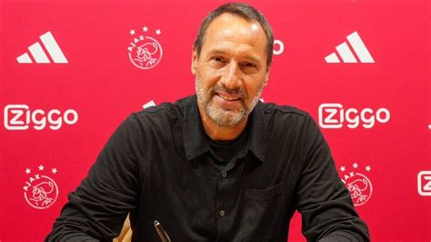 Ajax John Vant Schip extécnico de Chivas es el nuevo DT Periódico AM