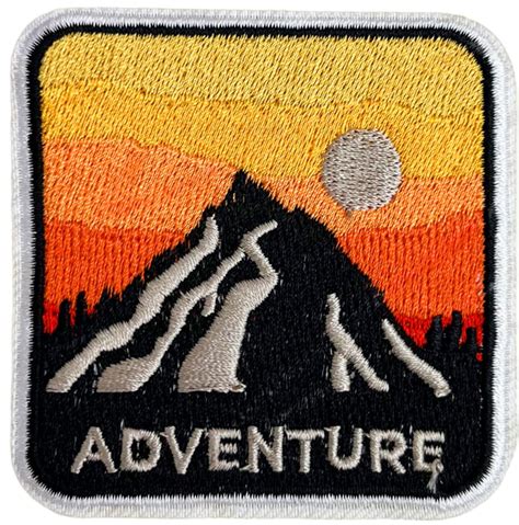 Нашивка на одежду для туристов - Гора на фоне заката Adventure, 6,9x6,8 ...