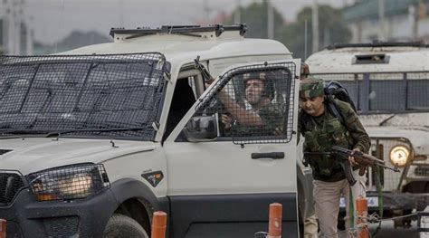 Srinagar Militant Attack Crpf Jawan Killed Two Injured In Firing At