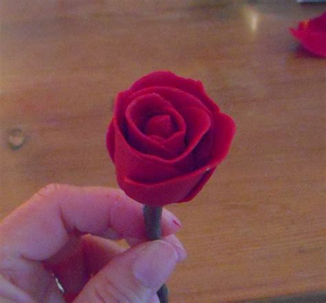 How To Create A Rose With Modeling Clay Feltmagnet
