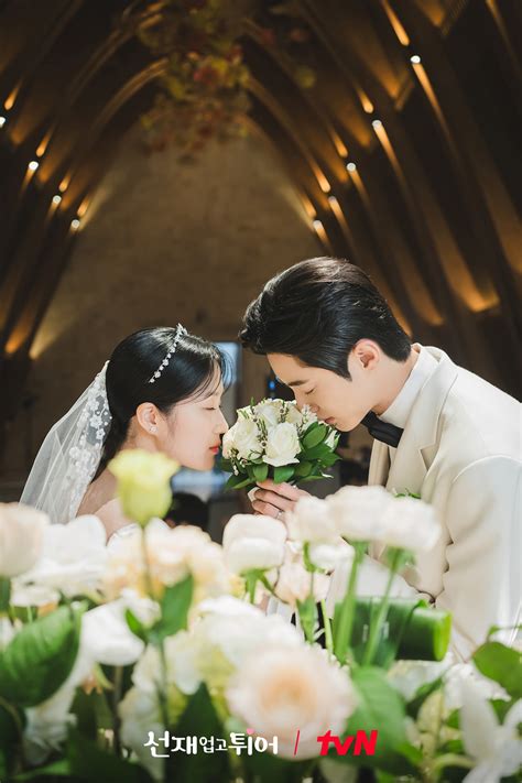 더쿠 방금 공개된 변우석x김혜윤 솔선재 웨딩사진 10장 蘆 ‍♀️