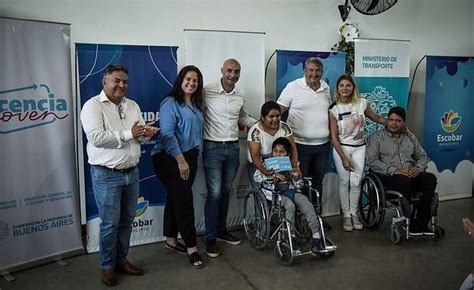 Comenzó la entrega de más 800 pases multimodales para que vecinas y