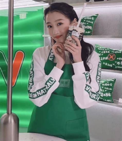 国民闺女关晓彤再翻车，奶茶店被起诉虚假经营，加盟商讨要说法关晓彤方回应关联奶茶公司被起诉宣传特许者
