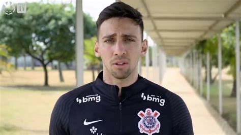 Comentarista Do SBT Faz Piada Sobre Morte Do Pai De Gustavo Mosquito