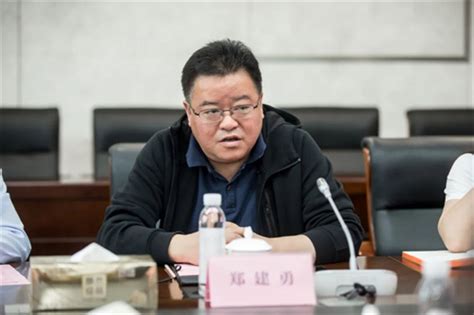 东南大学苏州校区党政领导莅临启迪设计集团视察指导
