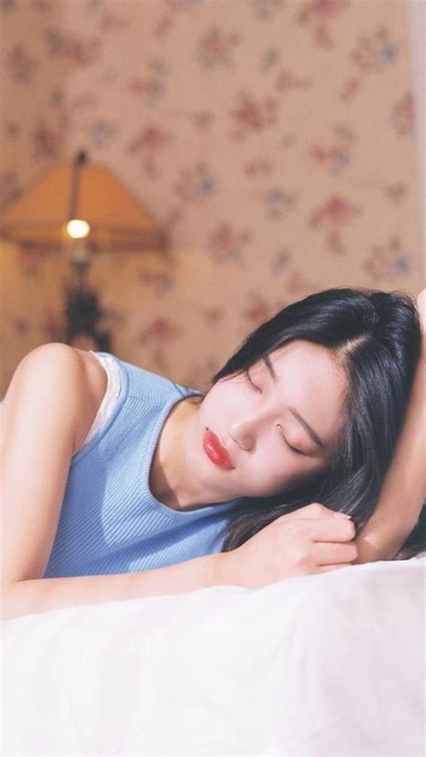 水瓶男喜欢的女生长相，水瓶座男生迷恋女生身材胜过脸蛋 可可情感网