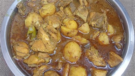 দেশি আলু দিয়ে বাটা মসলায় ব্রয়লার মুরগির মাংসের ঝাল ঝাল রেসিপি
