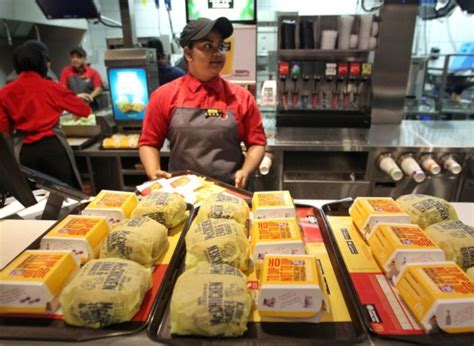 8 Strict Mcdonalds Rules That Could Get Workers Fired