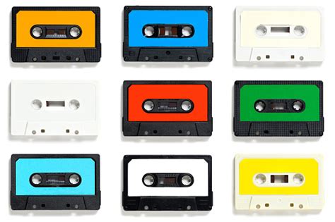 9 빈티지 컴팩트 카세트 뮤지컬 셋 음악 테이프 카세트 테이프 또는 흰색 배경에 오디오 카세트 0명에 대한 스톡 사진 및 기타 이미지 Istock